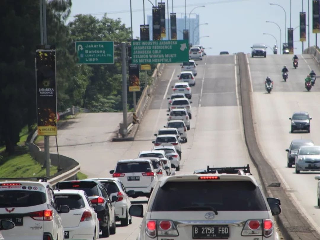 Reuni Akbar 1 Dekade White Car Community "Putihkan Cikarang" - OtomotifZone