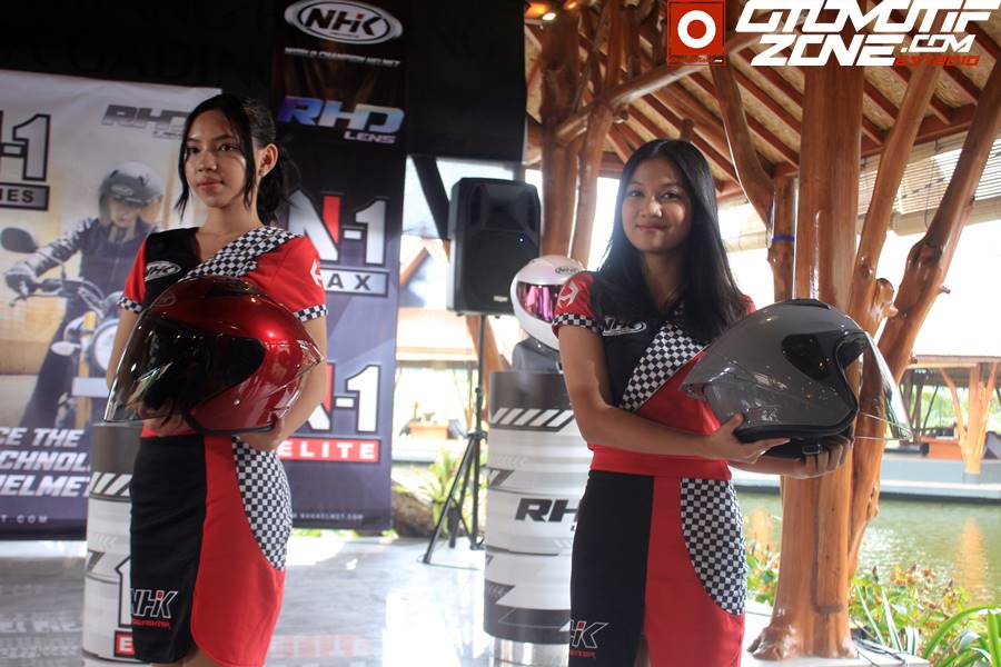 Akhir Tahun 2023, NHK Beri Kejutan Helm Baru - OtomotifZone