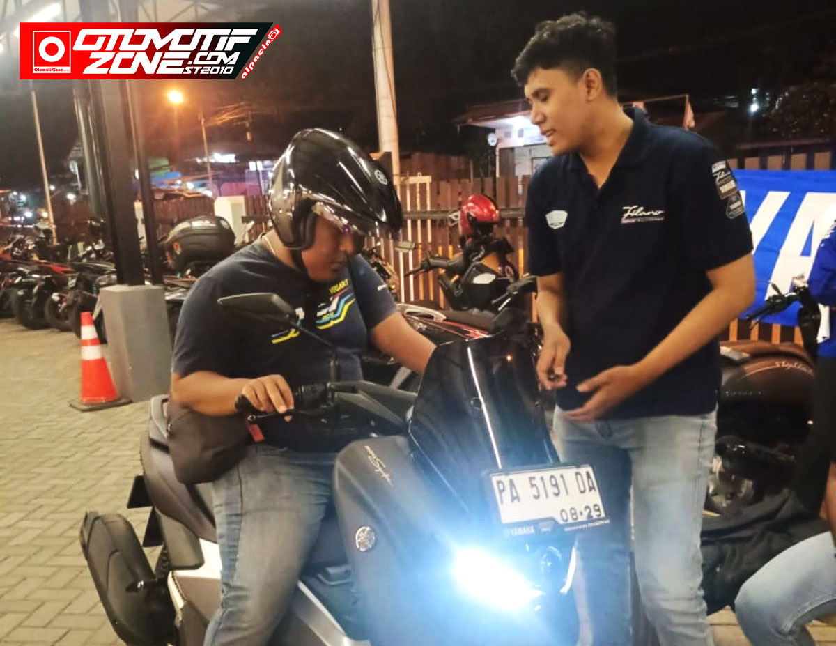 Pengunjung Rasakan Sensasi N-Max Turbo Lewat Mini Launching - OtomotifZone