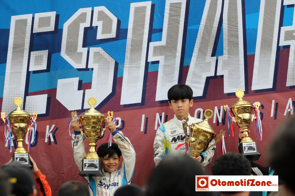 Michael Vino Satrio Tampil Lugas, Menangi Mini Rok ESHARK ROK Cup Seri ...